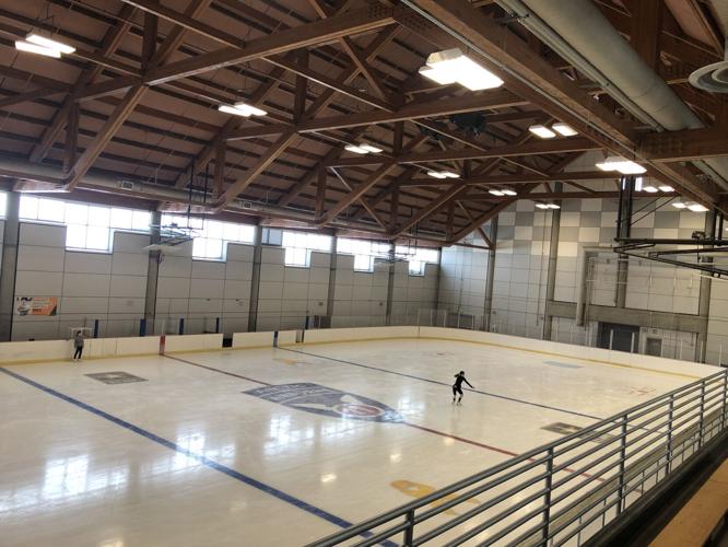 Fort Wainwright ice rink reopens for residents | Local News | newsminer.com