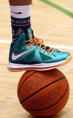 Interior players, coach among Alaska hoops teams in Outside tourneys ...