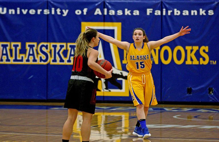 UAF women’s basketball falls to Saints | Sports | newsminer.com
