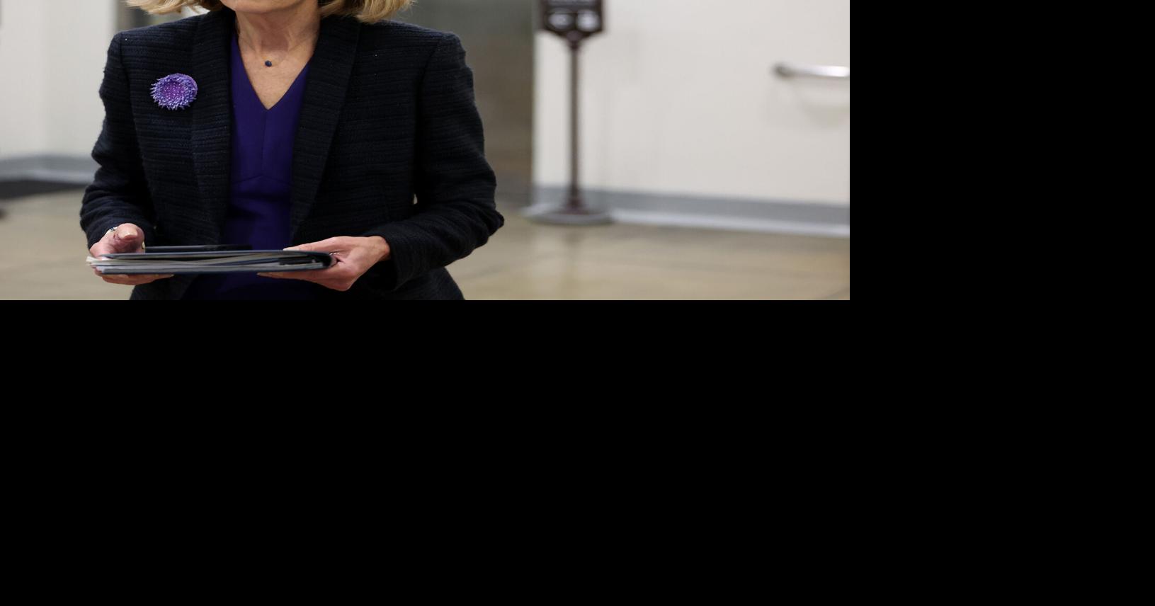 Murkowski reaffirms her place in the Republican party | Politics ...