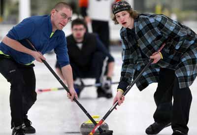 Hufman, Fezatte capture International Bonspiel titles | Local ...