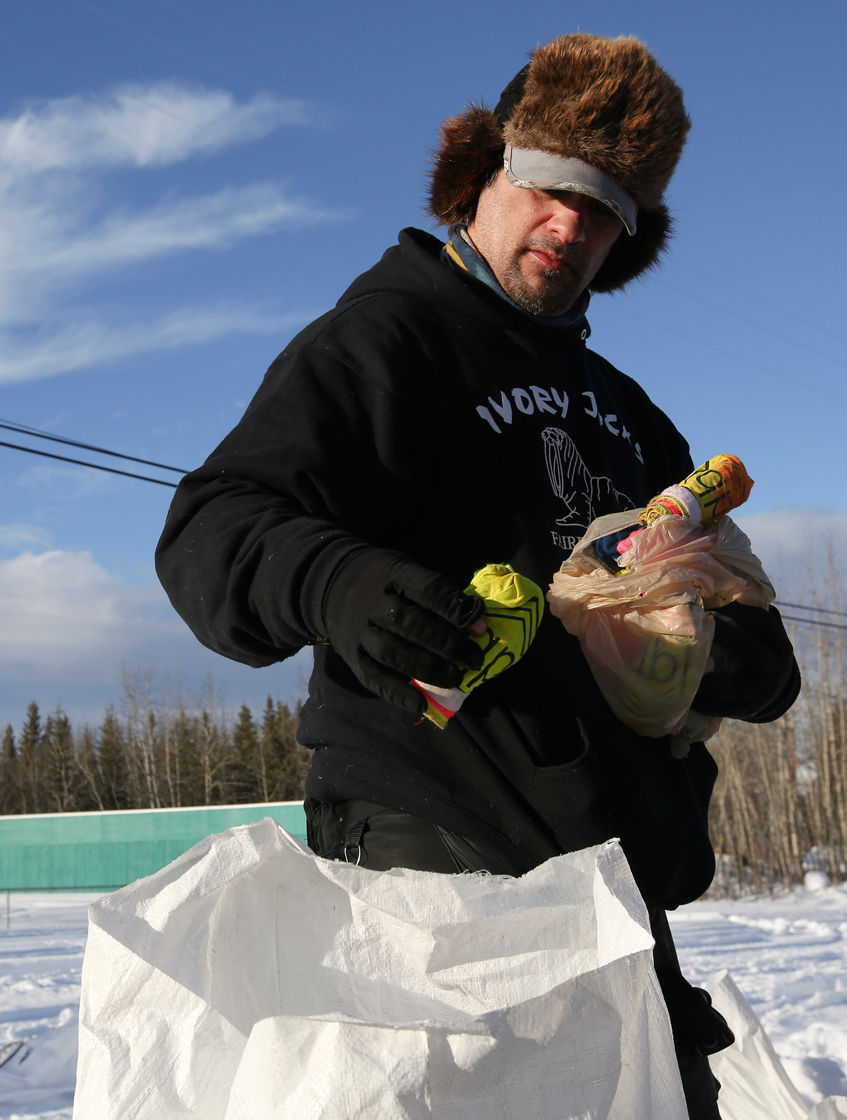 2016 Yukon Quest - Pelly Crossing | Yukon Quest | newsminer.com