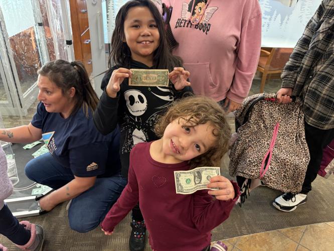 Denali State Bank celebrates 40 years of local banking | Local News ...