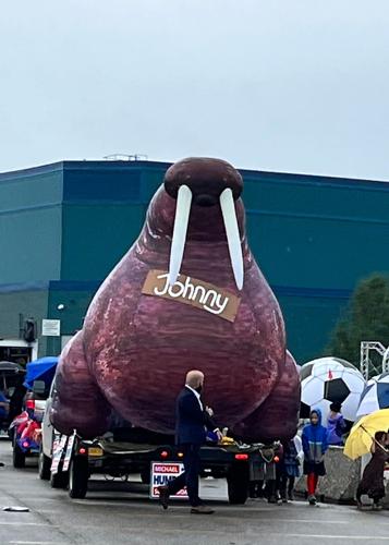 Golden Days political float draws controversy, criticism | Local News ...