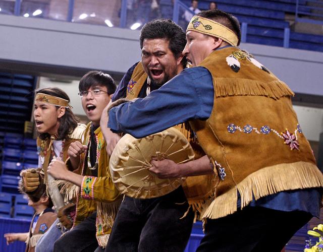 Nearly 1,400 students receive degrees at UAF's 2017 commencement ...