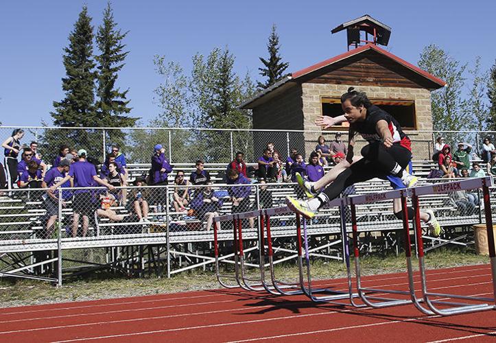 Second-half surge helps West Valley's Charles Sudduth in 100-meter dash ...