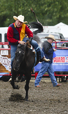 Alaska Rodeo gives one buckin' show despite the rain | Local ...