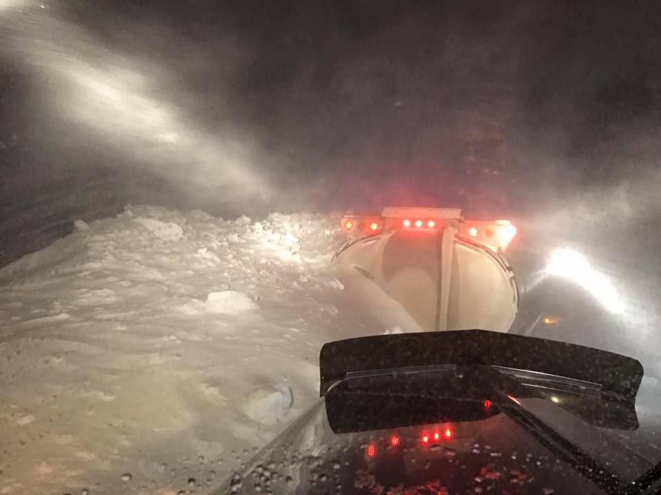Avalanche closes Dalton Highway at Atigun Pass; 4 trucks hit | Alaska ...