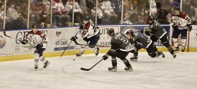 It's seven wins and counting for the Fairbanks Ice Dogs | Ice Dogs ...
