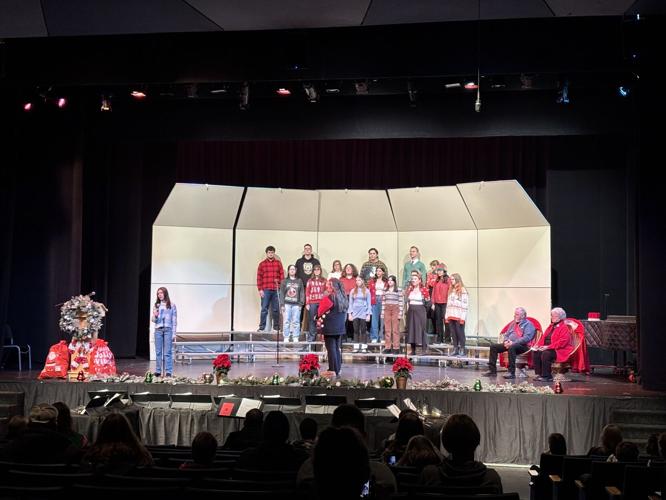 North Pole Winterfest gets residents in the Christmas spirit | Local ...