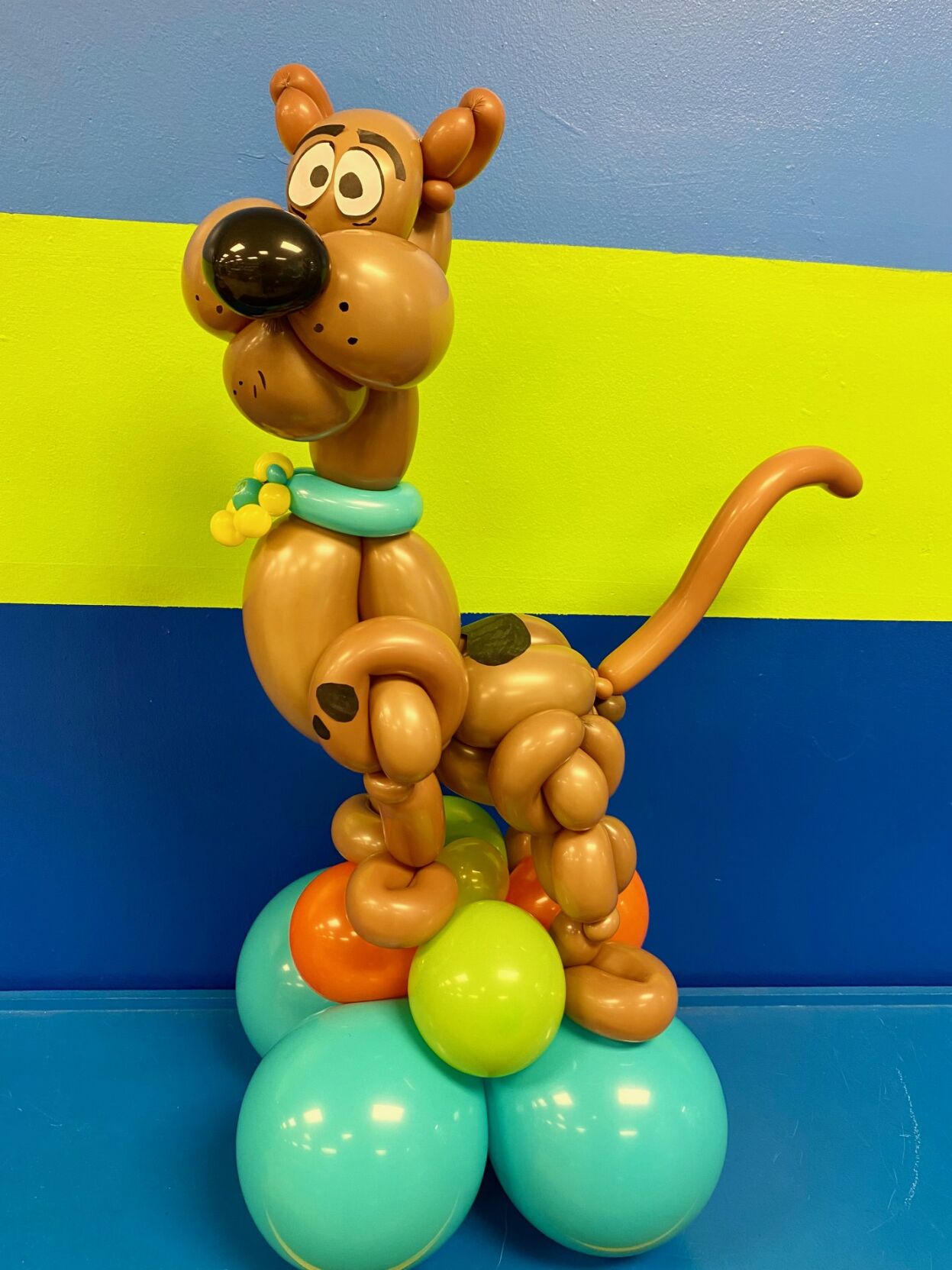 Pop goes the artistry: Balloon master takes on Guinness with 12-foot ...