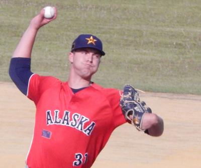 Inniss’ triple lifts Goldpanners over Waves | Sports | newsminer.com