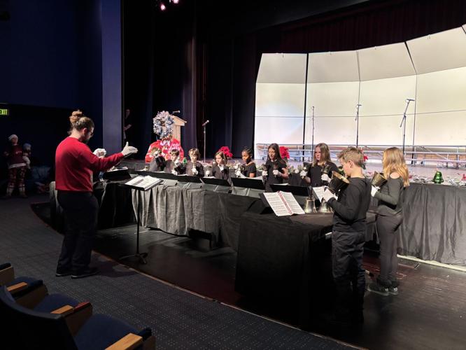 North Pole Winterfest gets residents in the Christmas spirit | Local ...