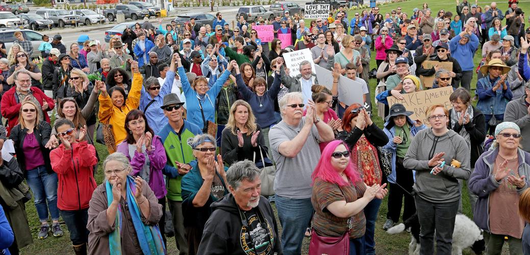 Fairbanksans gather in rally against Charlottesville violence | Local ...