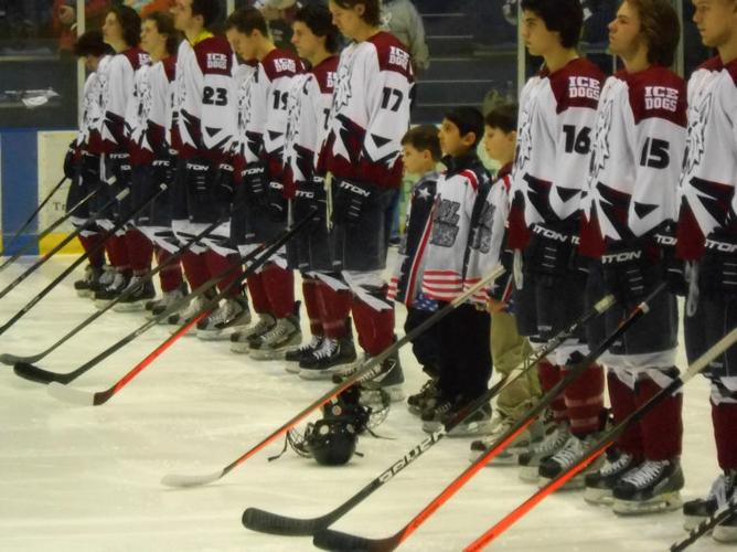 Young players visit Ice Dogs | Kris Capps | newsminer.com