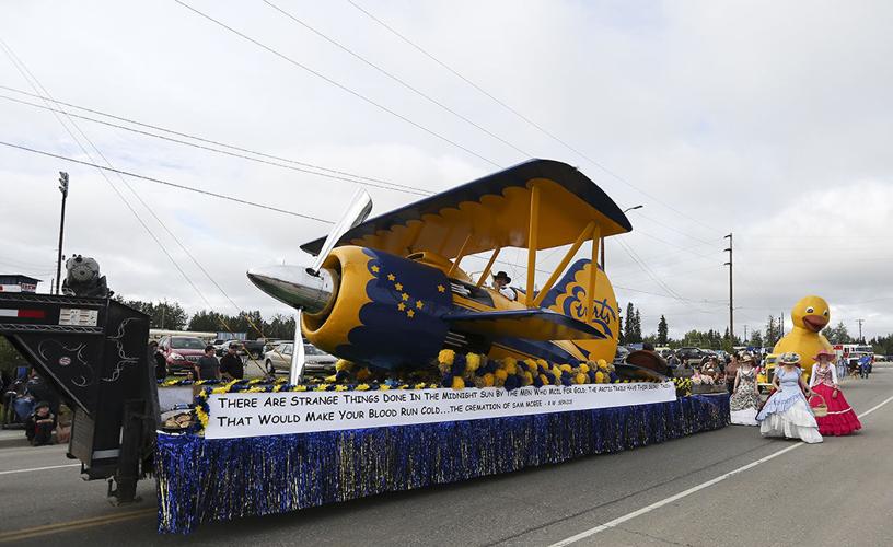 Sun makes appearance in time for Golden Days parade | Local News ...