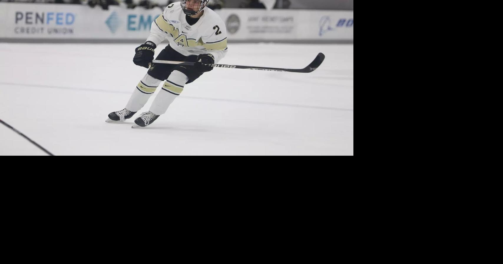 Mac Gadowsky named finalist for 2025 Hobey Baker Award | Local ...