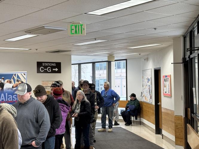 Long lines on the first day of early voting in Fairbanks | Local News ...