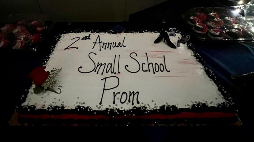 Small prom brings village teens together | Kris Capps | newsminer.com