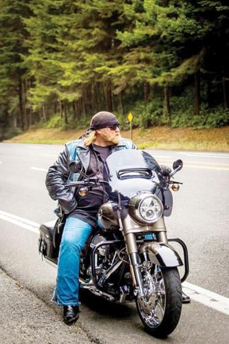 Stan Ellsworth of ‘American Ride’ stops by historical Stratford Hall in ...