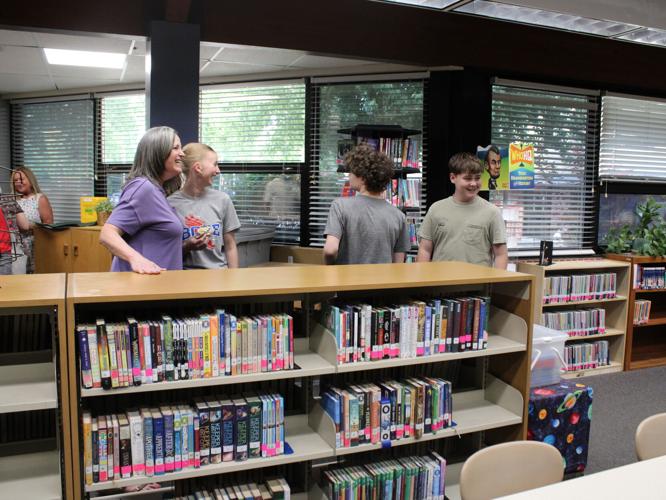 Eugene Field students, staff and alums share memories, laughs at ...