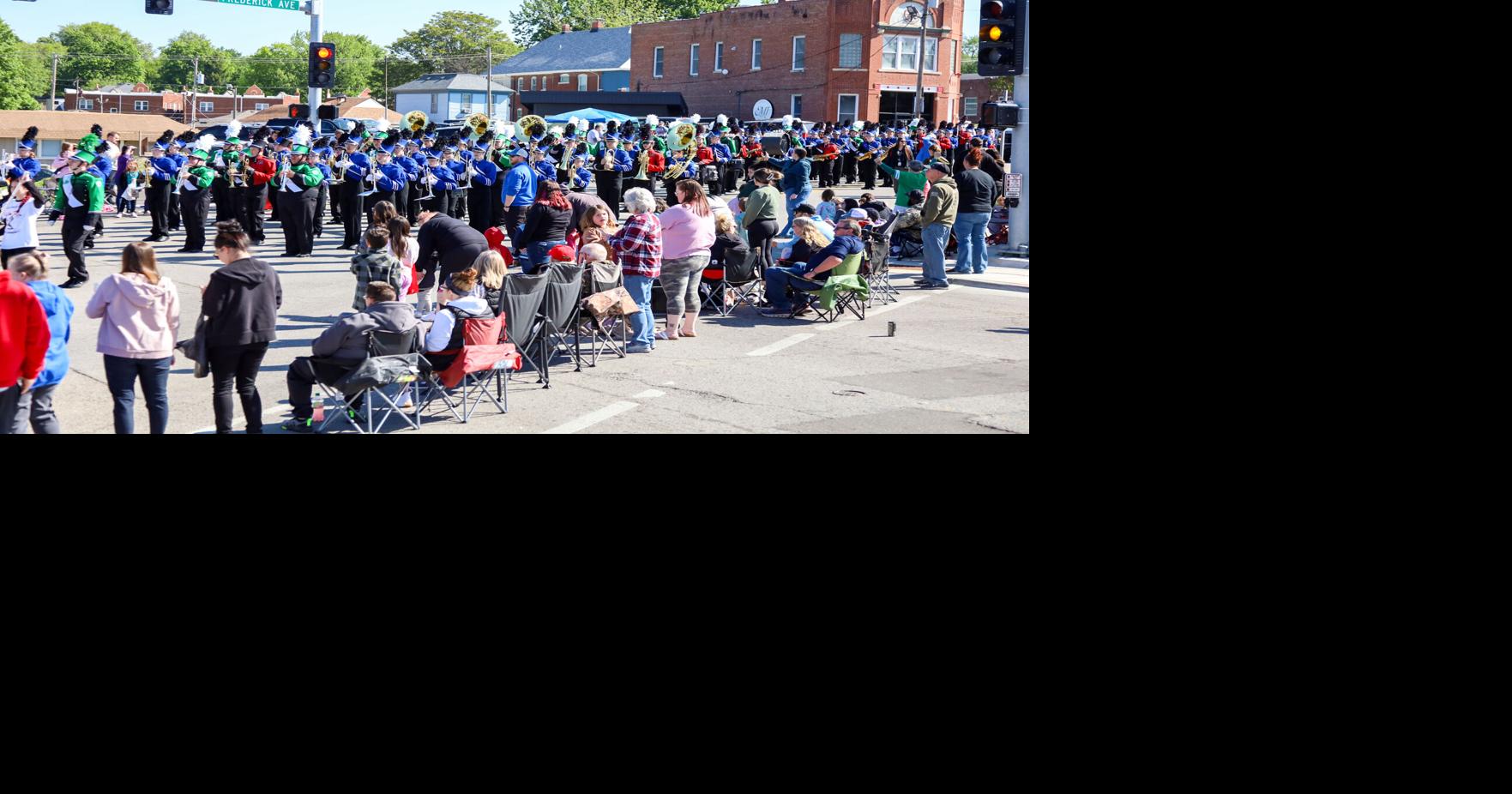 Apple Blossom Parade draws crowds, celebrates spring in St. Joseph ...