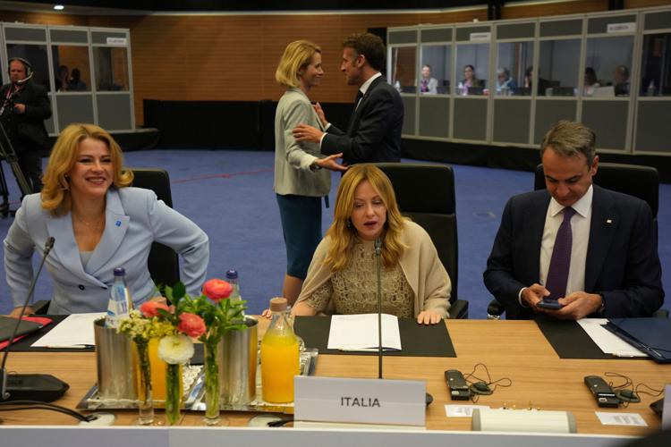 Sánchez sidesteps a Spain-US dispute at NATO, brushing off reported ...