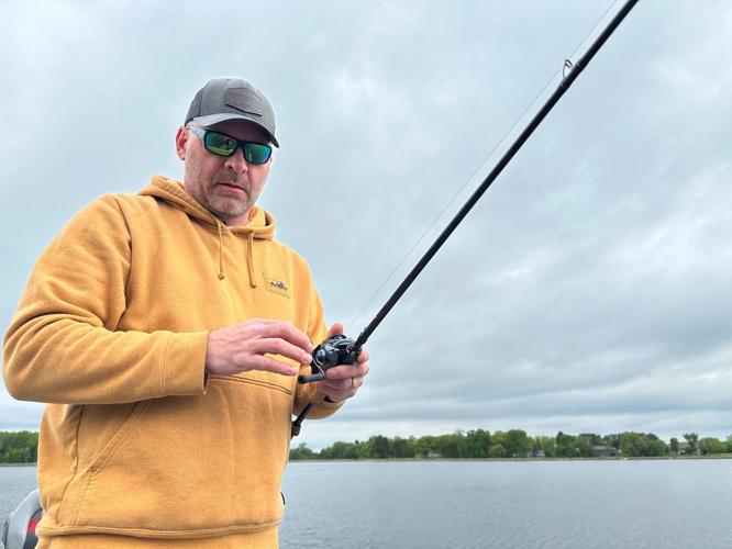 Some anglers praise forward-facing sonar, others say high-tech fishing ...