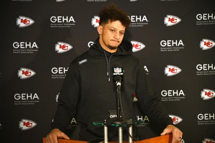 Patrick Mahomes has high-ankle sprain, status for Houston remains ...