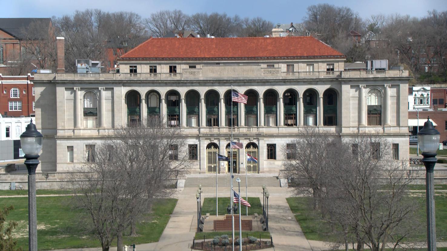 City Council discusses ordinance focused on relocation of unhoused ...