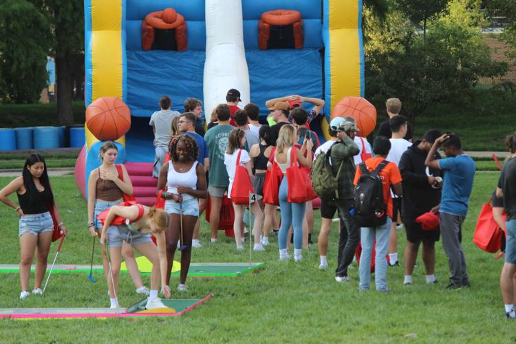 PHOTOS | Scenes from UC Welcome Week activities | | newsrecord.org
