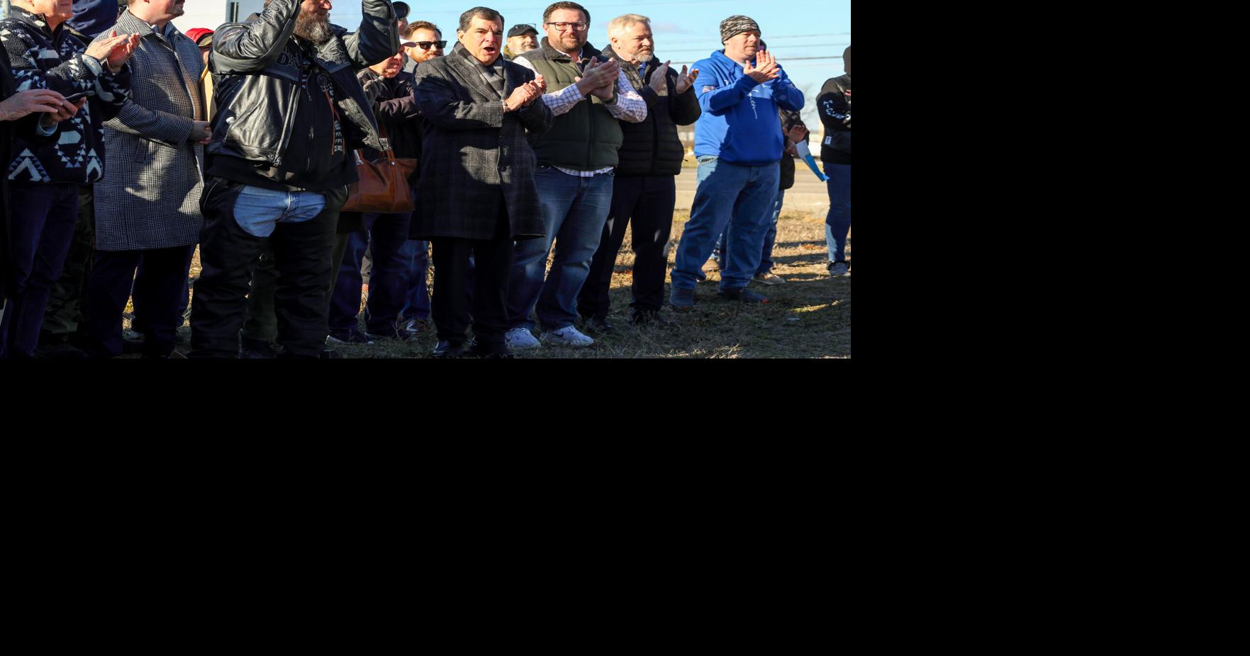 PHOTOS | Ribbon cutting for JD Vance in Middletown, OH | Gallery ...