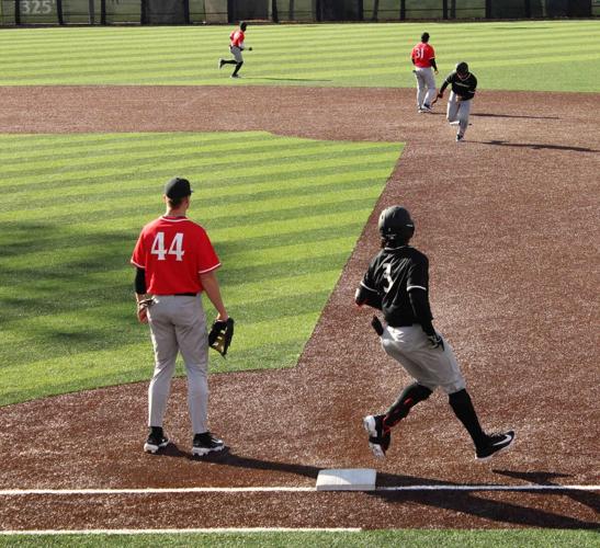 PHOTOS | A look at UC baseball team's scrimmage | Gallery | newsrecord.org