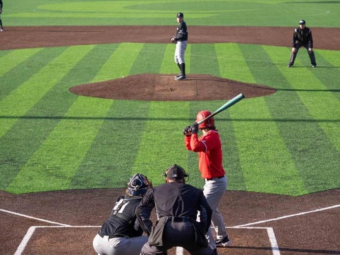 PHOTOS | A look at UC baseball team's scrimmage | Gallery | newsrecord.org