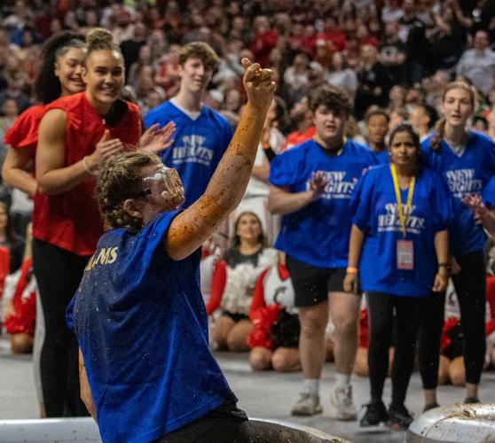 PHOTOS | Travis and Jason Kelce host live edition of New Heights ...