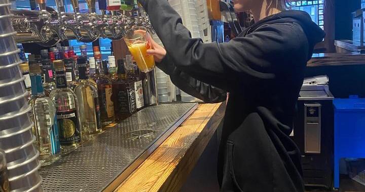 Culture of bar tipping on a college campus | Features | newsrecord.org