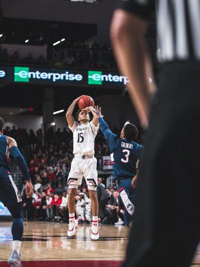 Broome comes up clutch in win over UConn | Sports | newsrecord.org