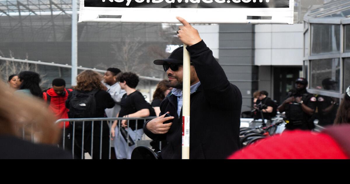 UC students protest Key of David Christian Center | | newsrecord.org