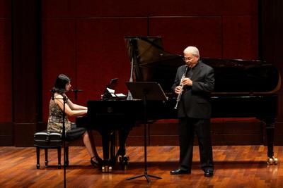 CCM’s Clarinet Club welcomes David Shifrin for clarinet residency ...