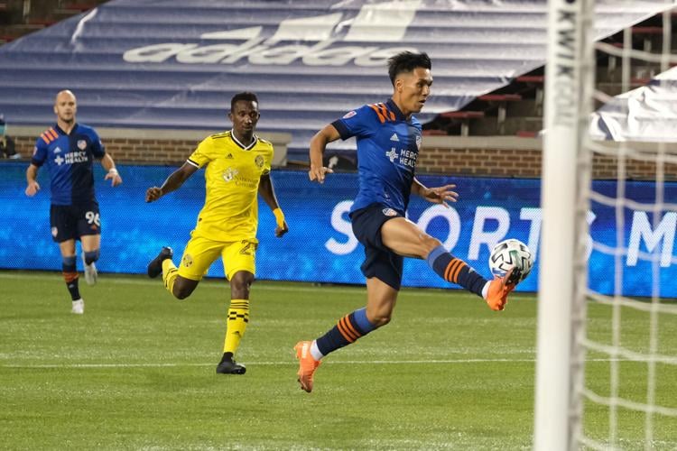 PHOTOS: FCC beats the Crew at home | Gallery | newsrecord.org