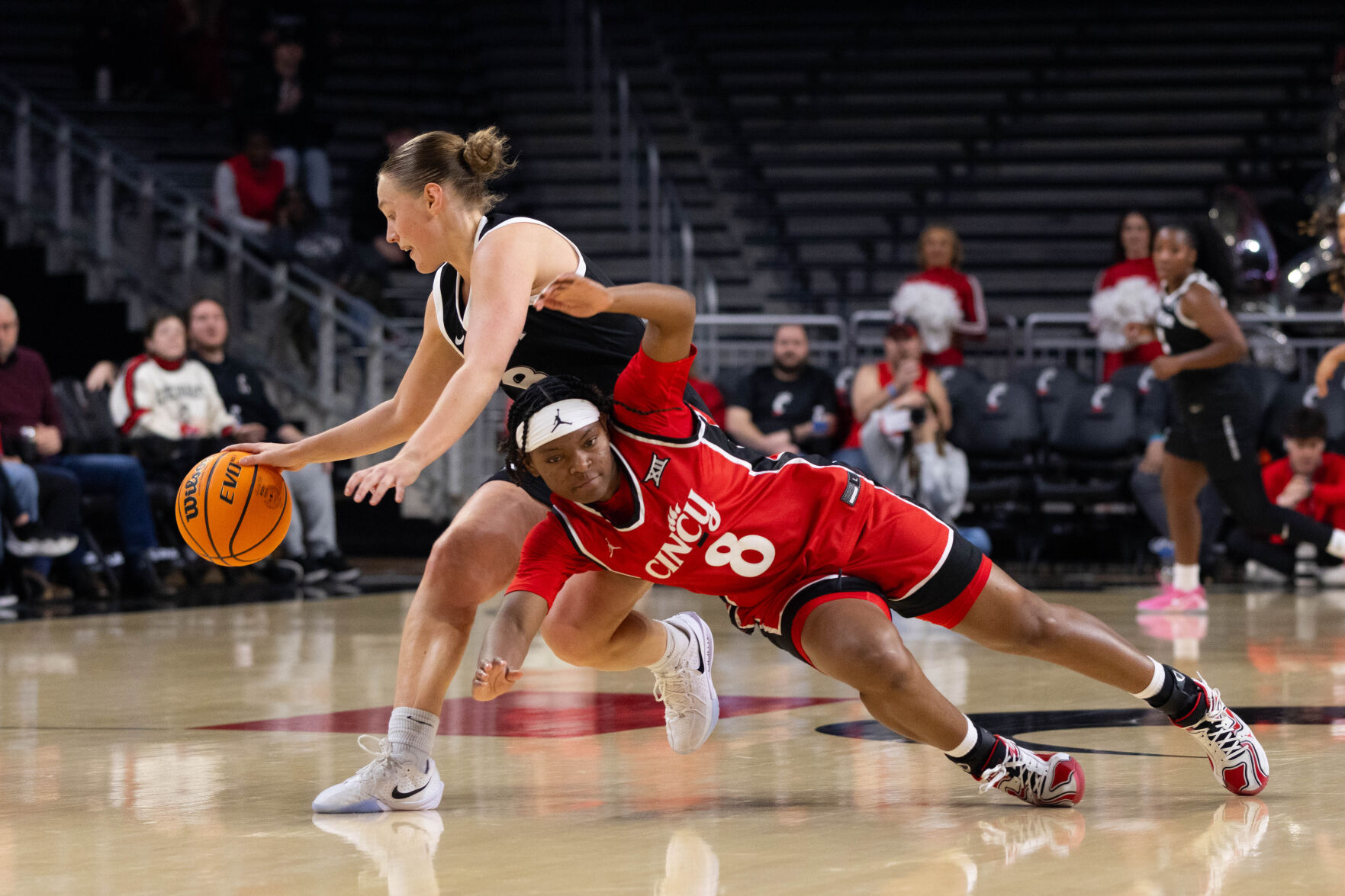 PHOTOS | Women's basketball falls to Xavier 77-70 | Gallery | newsrecord.org