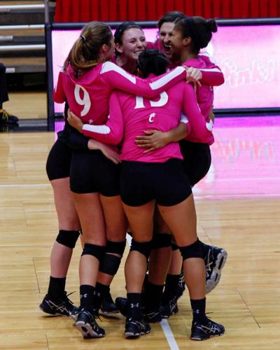 UC women's volleyball serves Temple Owls | Volleyball | newsrecord.org