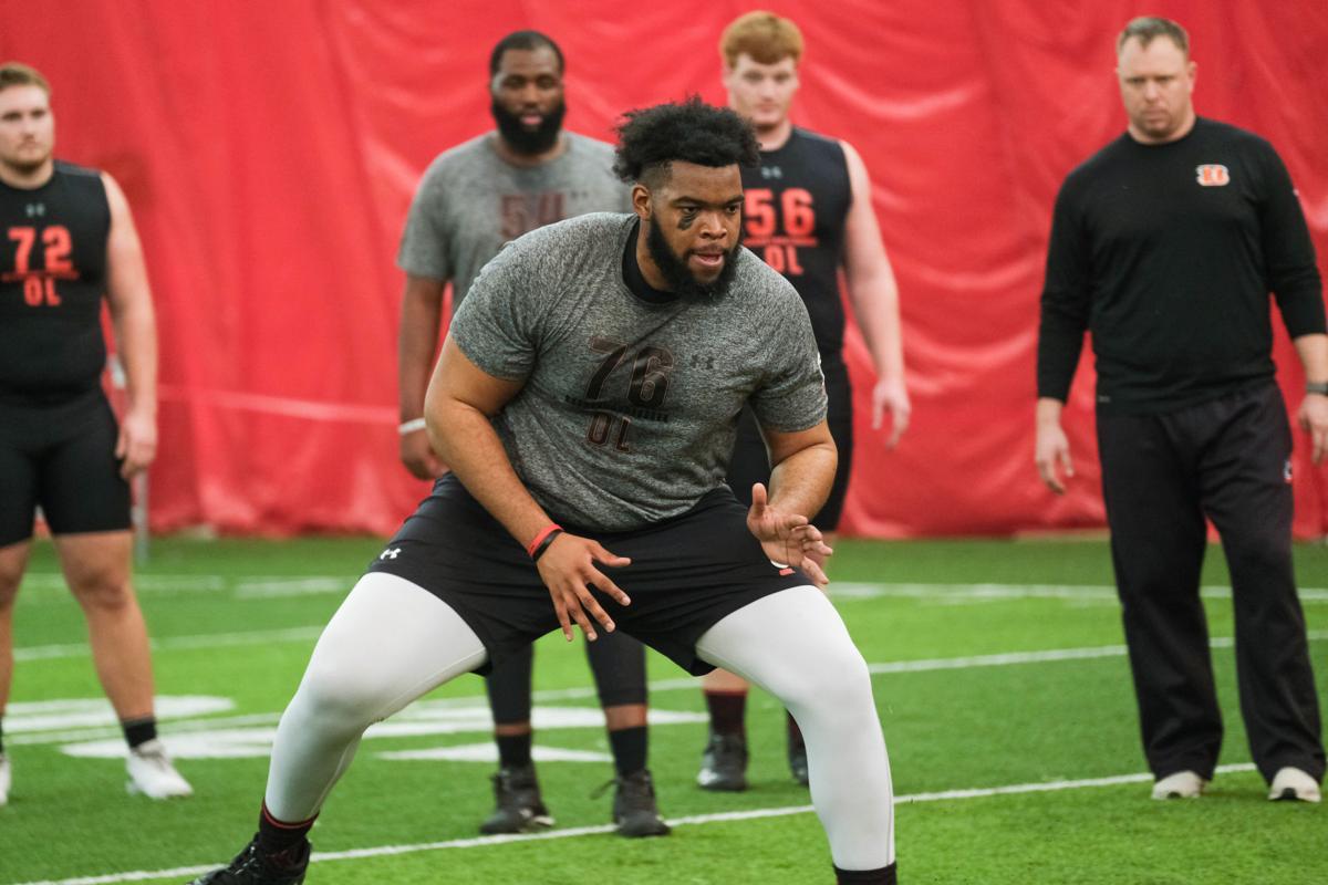 Football seniors showcase skills for professional scouts | Sports ...