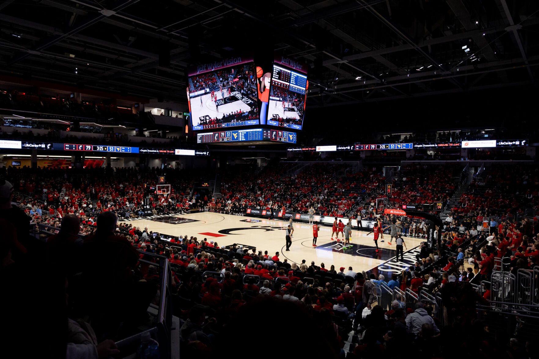 UC men’s basketball secures former USC forward Arrinten Page through ...