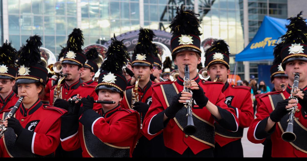 PHOTOS: UC band and spirit squad compete in Cotton Bowl Battle of the ...