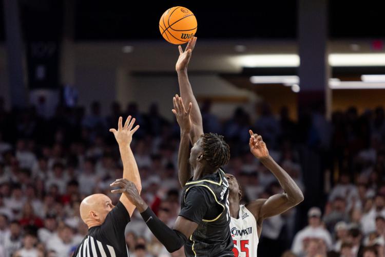 PHOTOS | Cincinnati men's basketball win over UCF Knights 68-57 ...