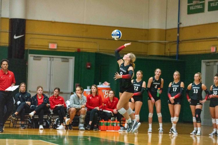 PHOTOS | UC women's volleyball falls to Butler | Gallery | newsrecord.org