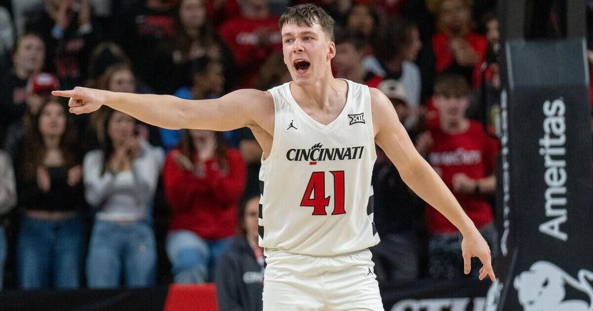 Lukosius hits game-winner to win away game at Texas Tech | Basketball ...