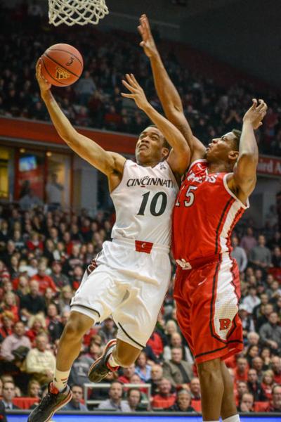 Freshman basketball player creates new expectations | Sports ...