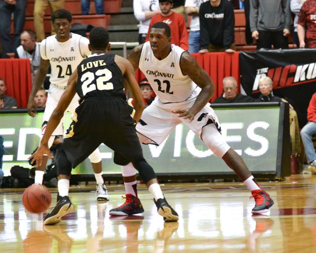 Bearcats tame the Golden Lions | Basketball | newsrecord.org